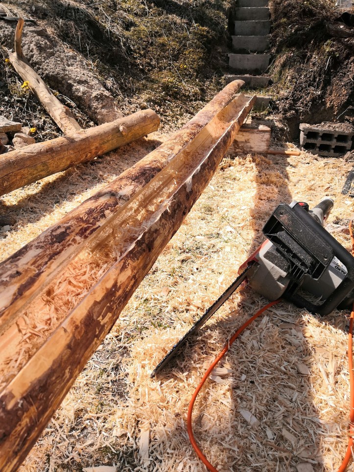 How to Make Traditional Wooden Gutters from Trees: Slovenian Style ...
